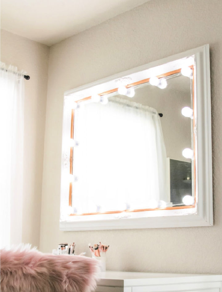 15 Best DIY Vanity Mirror Ideas To Craft Your Own