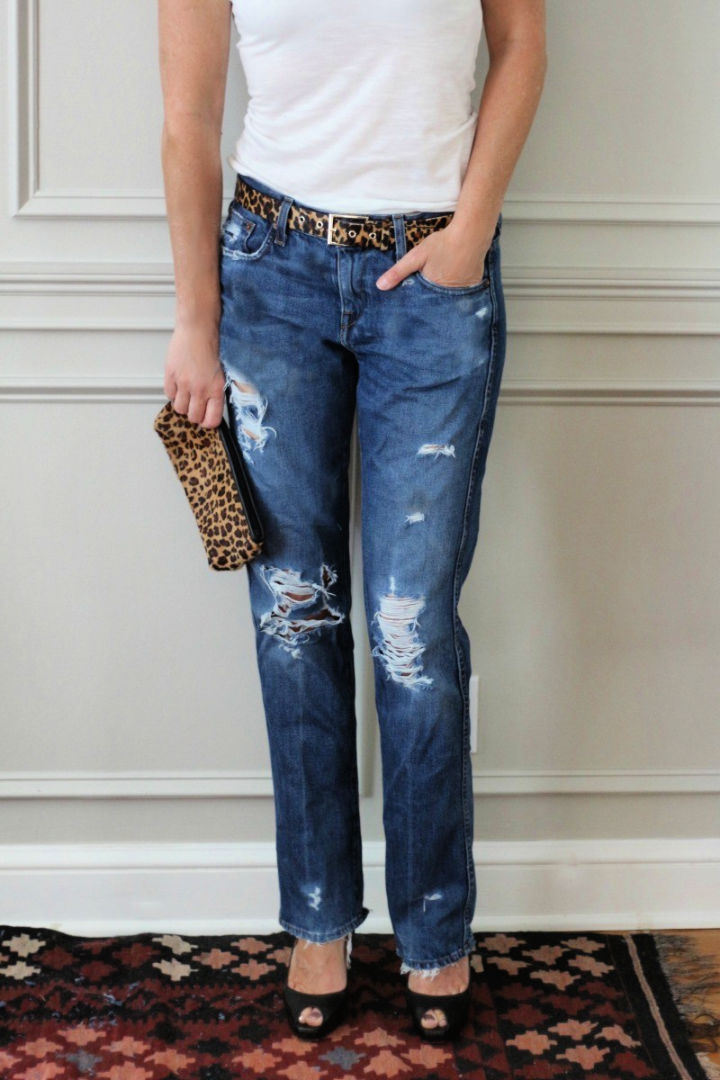 How to Distress Jeans (15 DIY Distressed Jeans To Try)