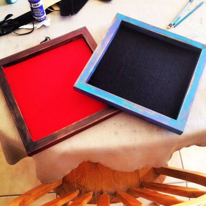 Learn how To Make a Dice Tray (15 DIY Dice Tray Ideas)