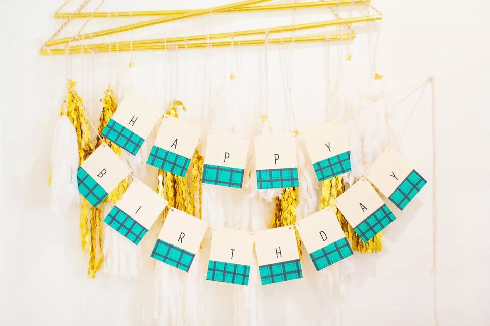 20 DIY Birthday Banner Ideas With FREE Printable Templates