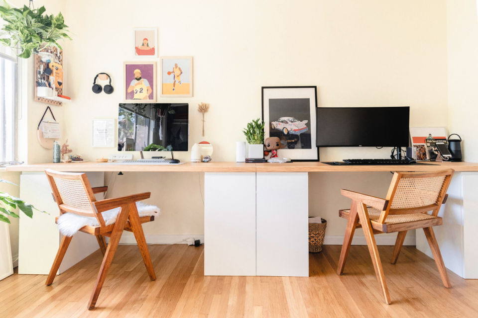 25 IKEA Desk Hacks To Build Your Own (DIY IKEA Desk)