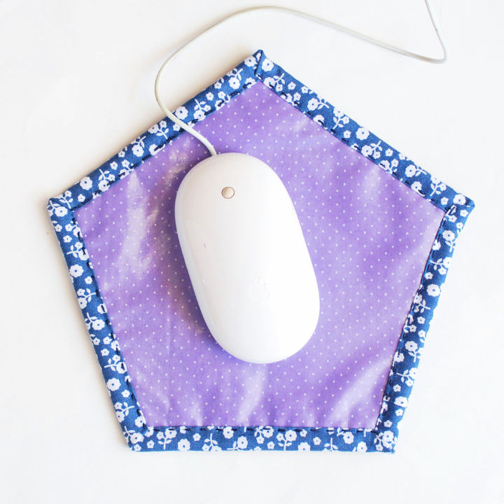 25 Homemade DIY Mouse Pad Ideas