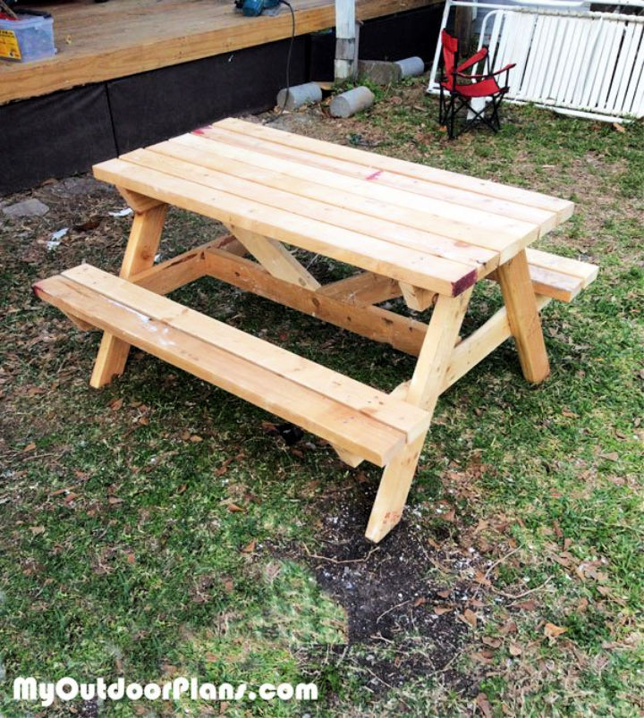 50 Free DIY Picnic Table Plans (How to Build Guide)