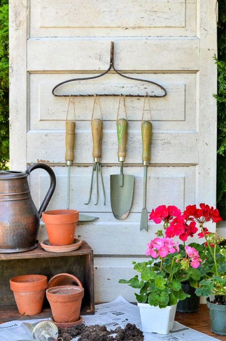 17 Easy DIY Garden Tool Storage Ideas