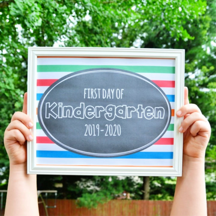 32 First Day Of School Signs (Free Printable & Ideas) 2019-2020