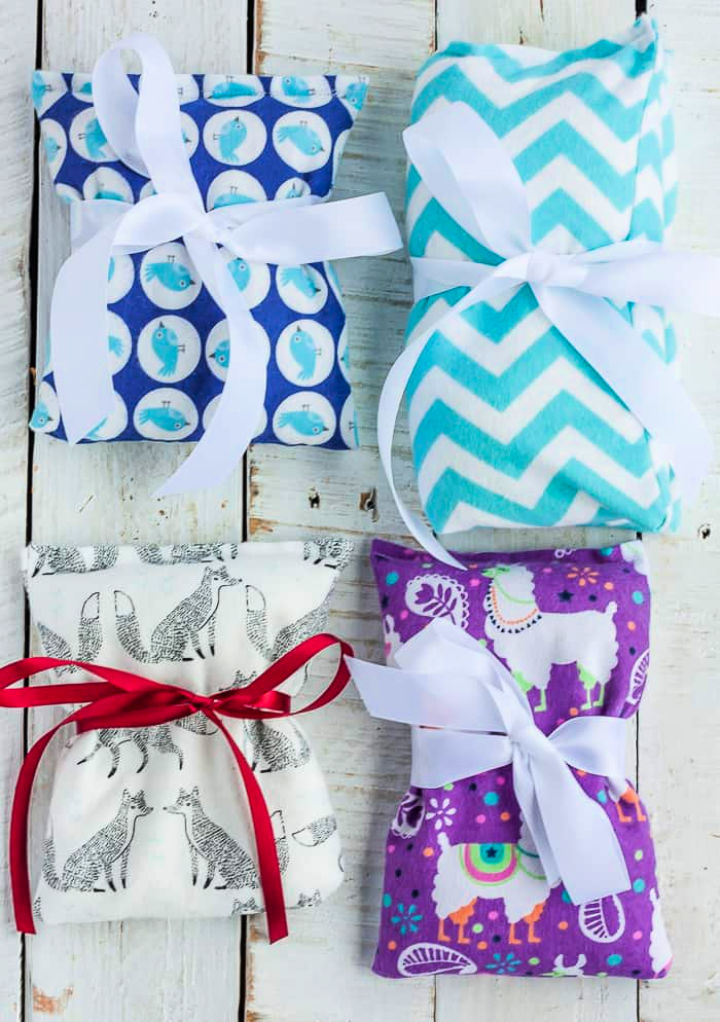 10 DIY Rice Heating Pad Ideas (Aromatherapy Heating Bag)