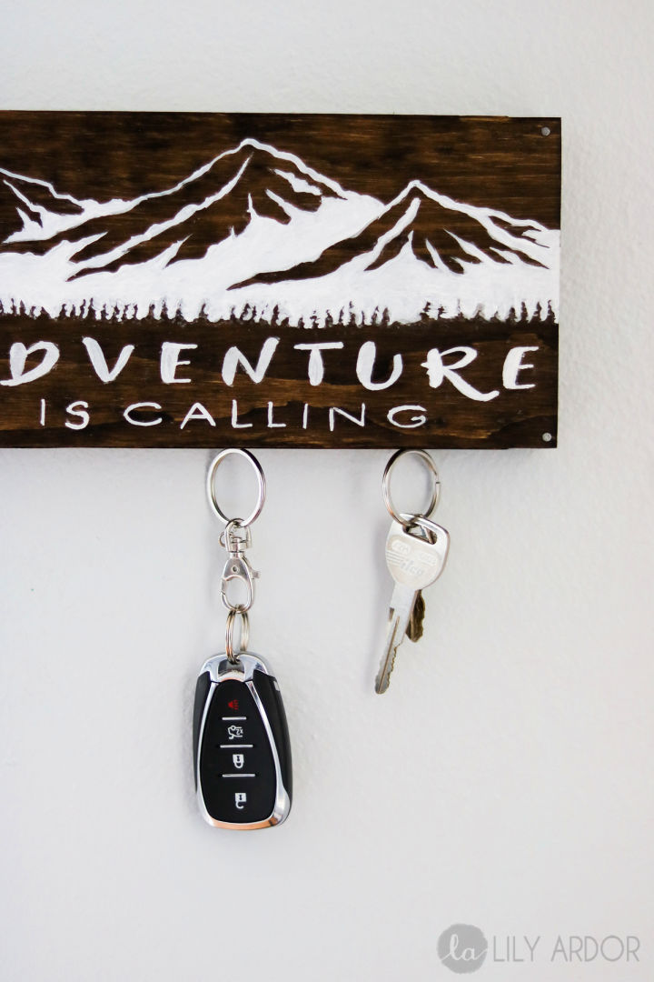 15 Easy DIY Key Holder Ideas Anyone Can Make