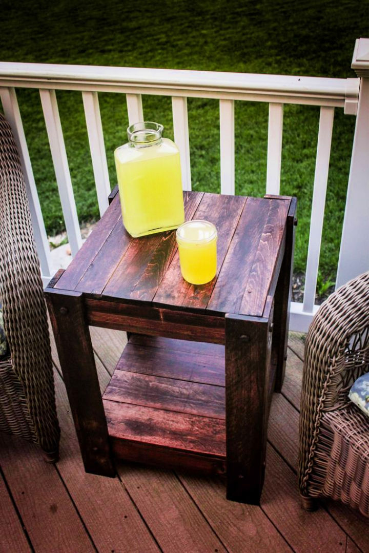 12 Rustic End Tables That You Can DIY by Yourself