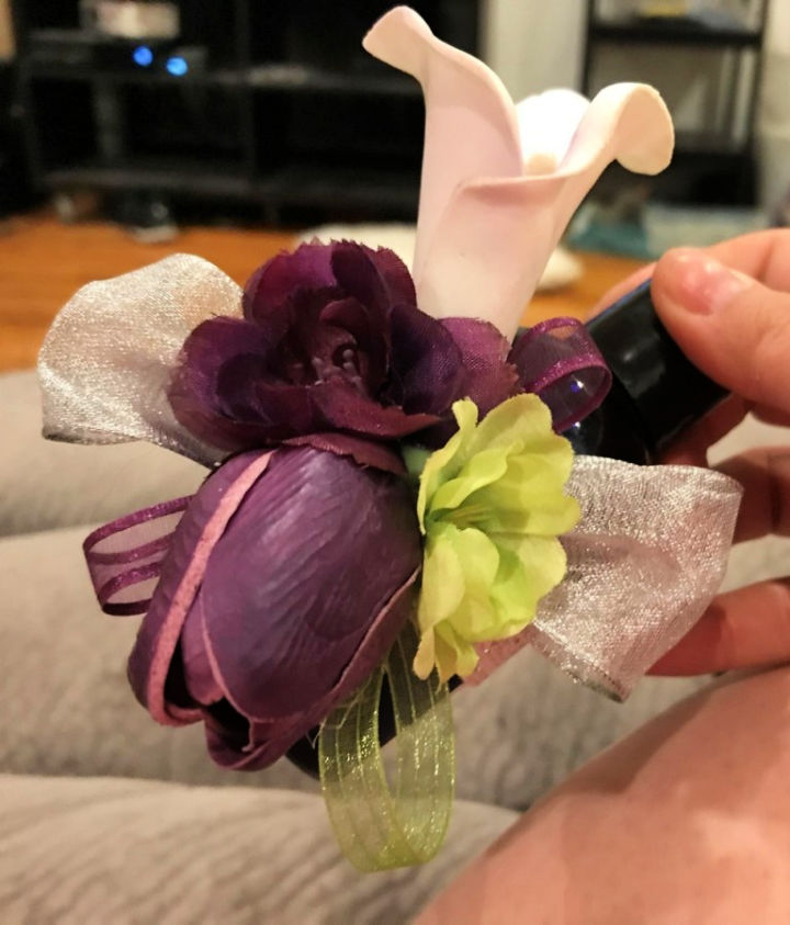 20 Simple DIY Corsage Ideas | How To Make A Corsage