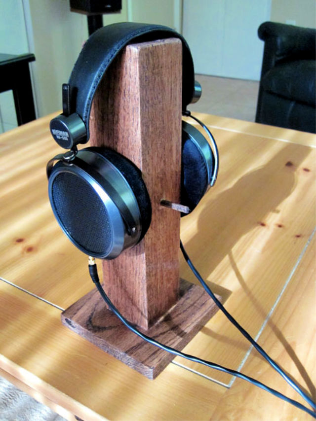15 Easy DIY Headphone Stand Ideas (How to Make)