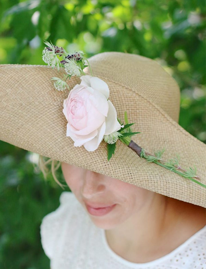 20 Simple DIY Corsage Ideas | How To Make A Corsage