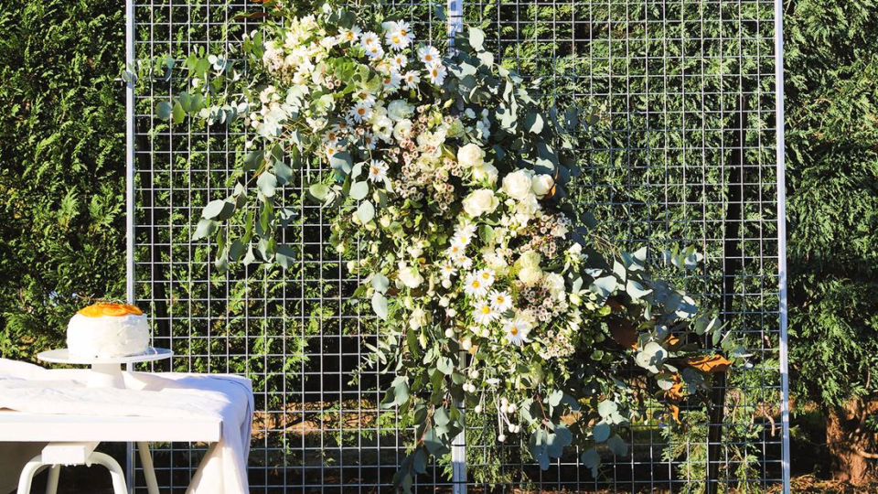 20 Simple DIY Flower Wall Decor Ideas