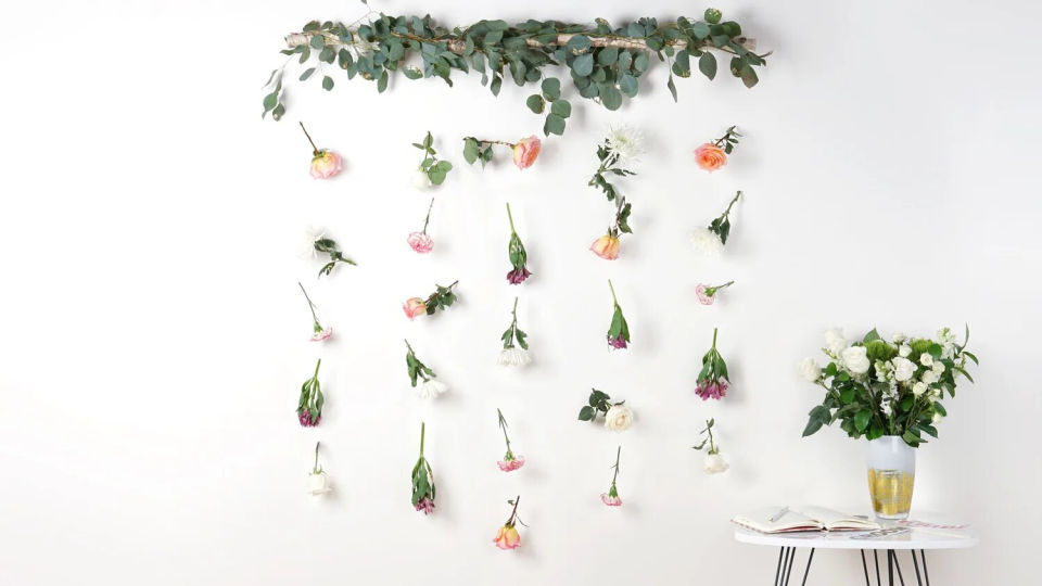 20 Simple DIY Flower Wall Decor Ideas