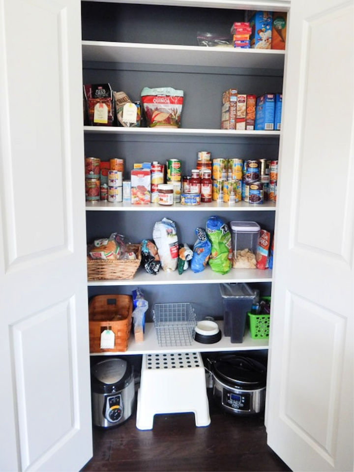 DIY Pantry Shelves (25 Cheap DIY Pantry Shelving Ideas)