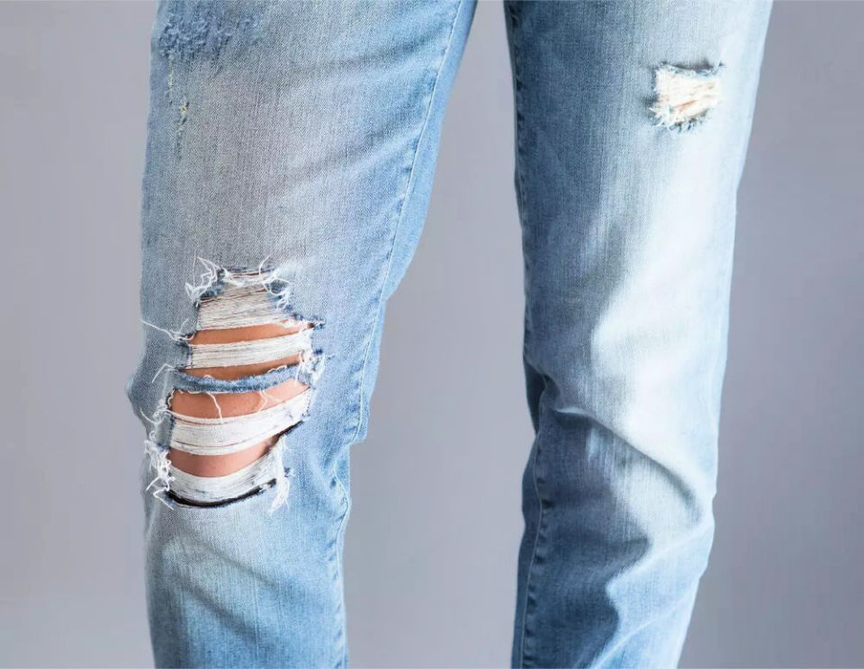 How to Distress Jeans (15 DIY Distressed Jeans To Try)