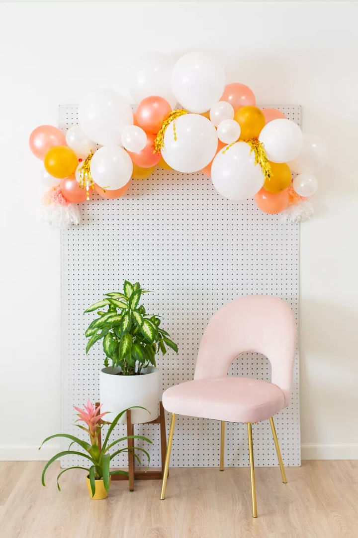 How to Make a Balloon Arch (25 DIY Balloon Arch Ideas)