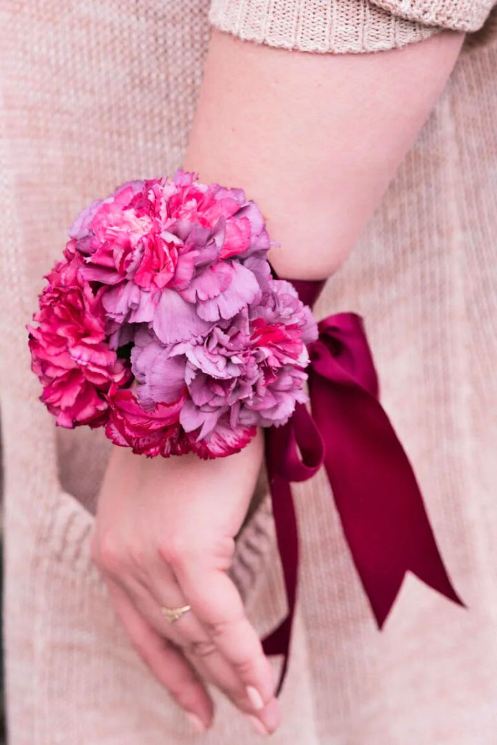How to Make a Corsage (20 Easy DIY Corsage Ideas)