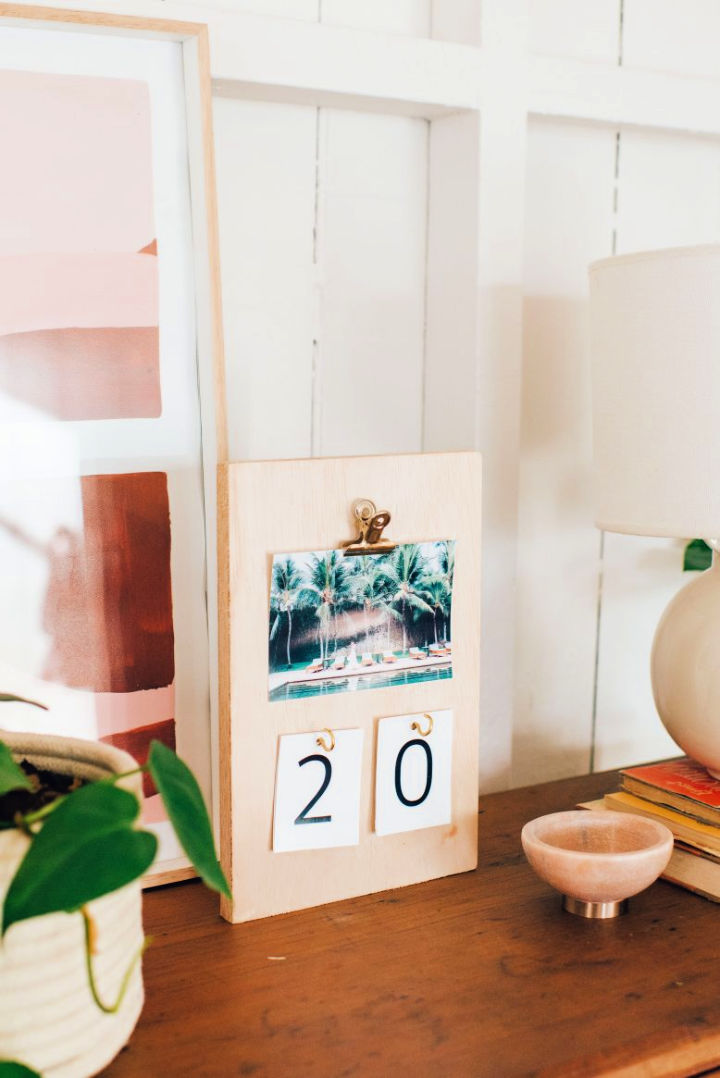 30 Easy DIY Calendar Ideas to Personalize Your Year!
