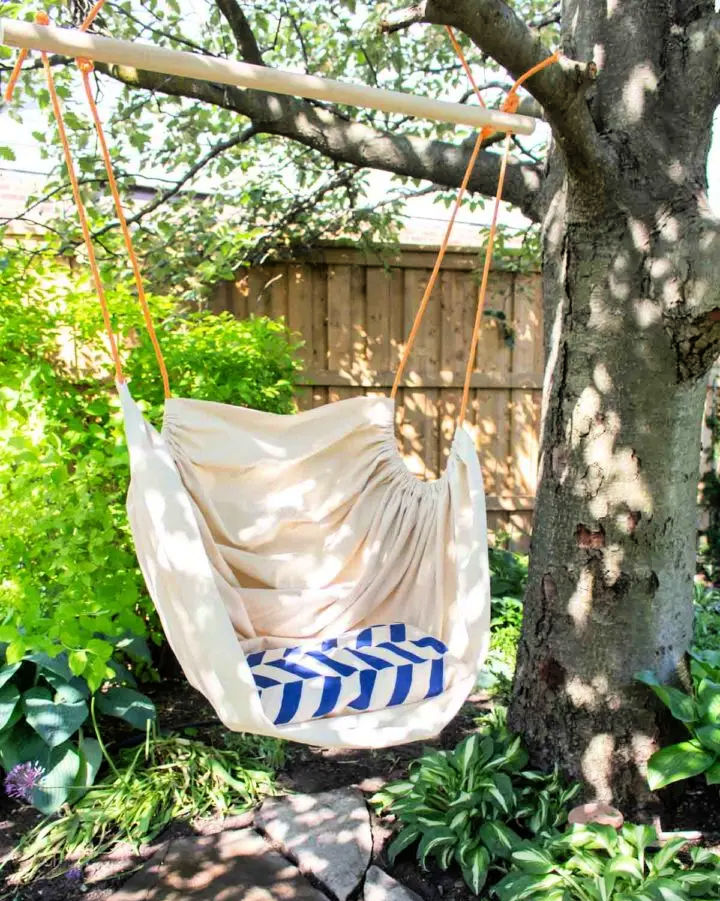 How to Make a Hammock (15 Easy DIY Hammock Ideas)