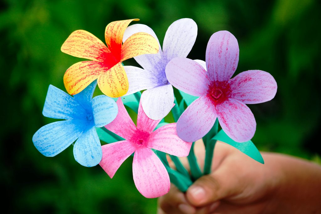 11 Most Beautiful Crafts To Make With Fresh Flowers