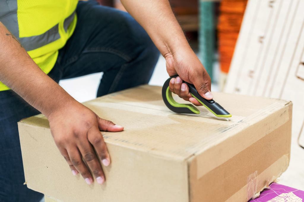 The Different Types of Box Cutters and How to Use Them