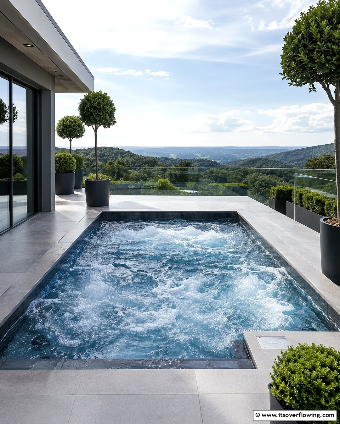 25 Spool Pool Ideas for Compact Backyard Spaces